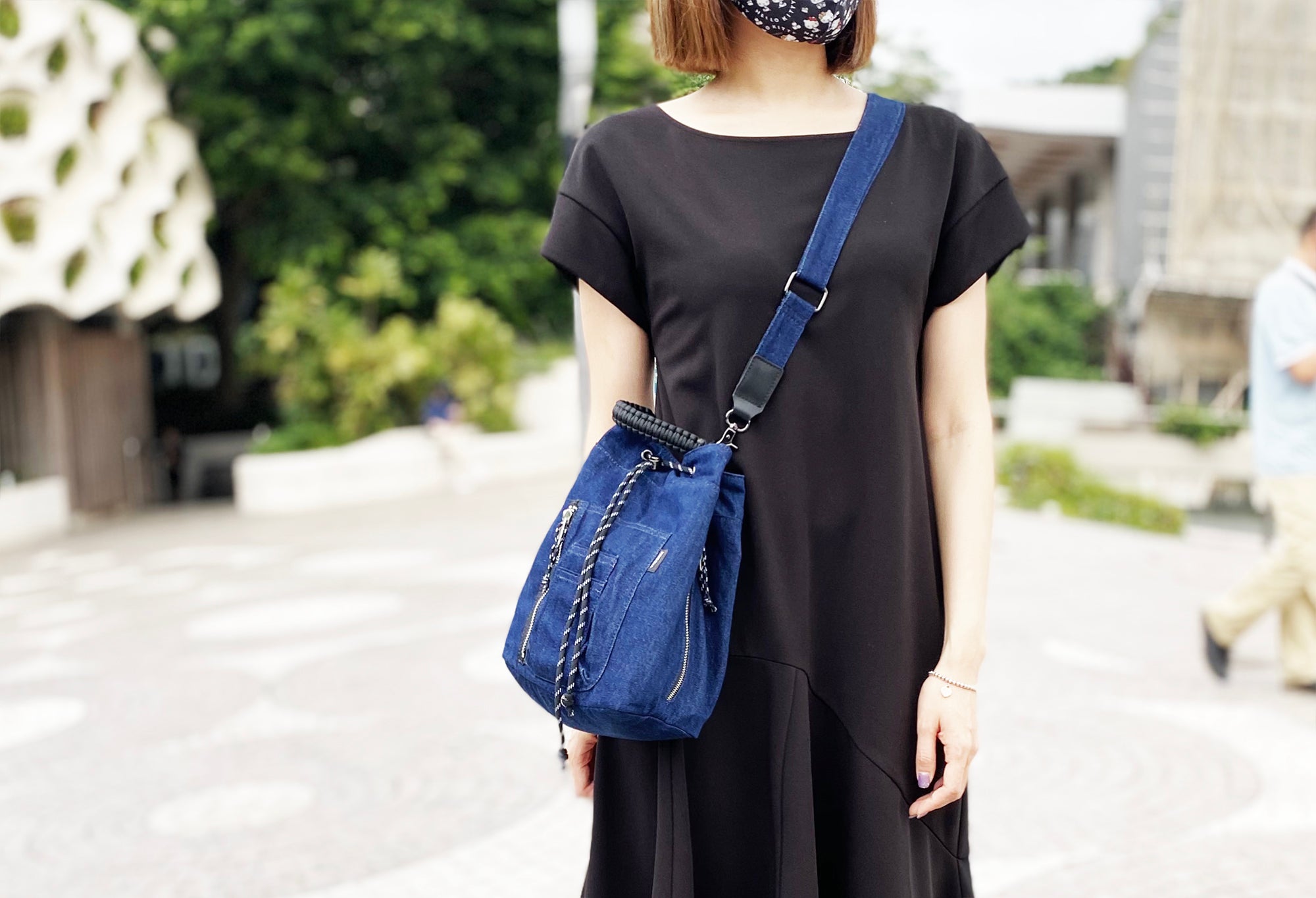 MA-1 MID SIZE 2 way drawstring Shoulder Bag (Denim) - FUNGOLIA